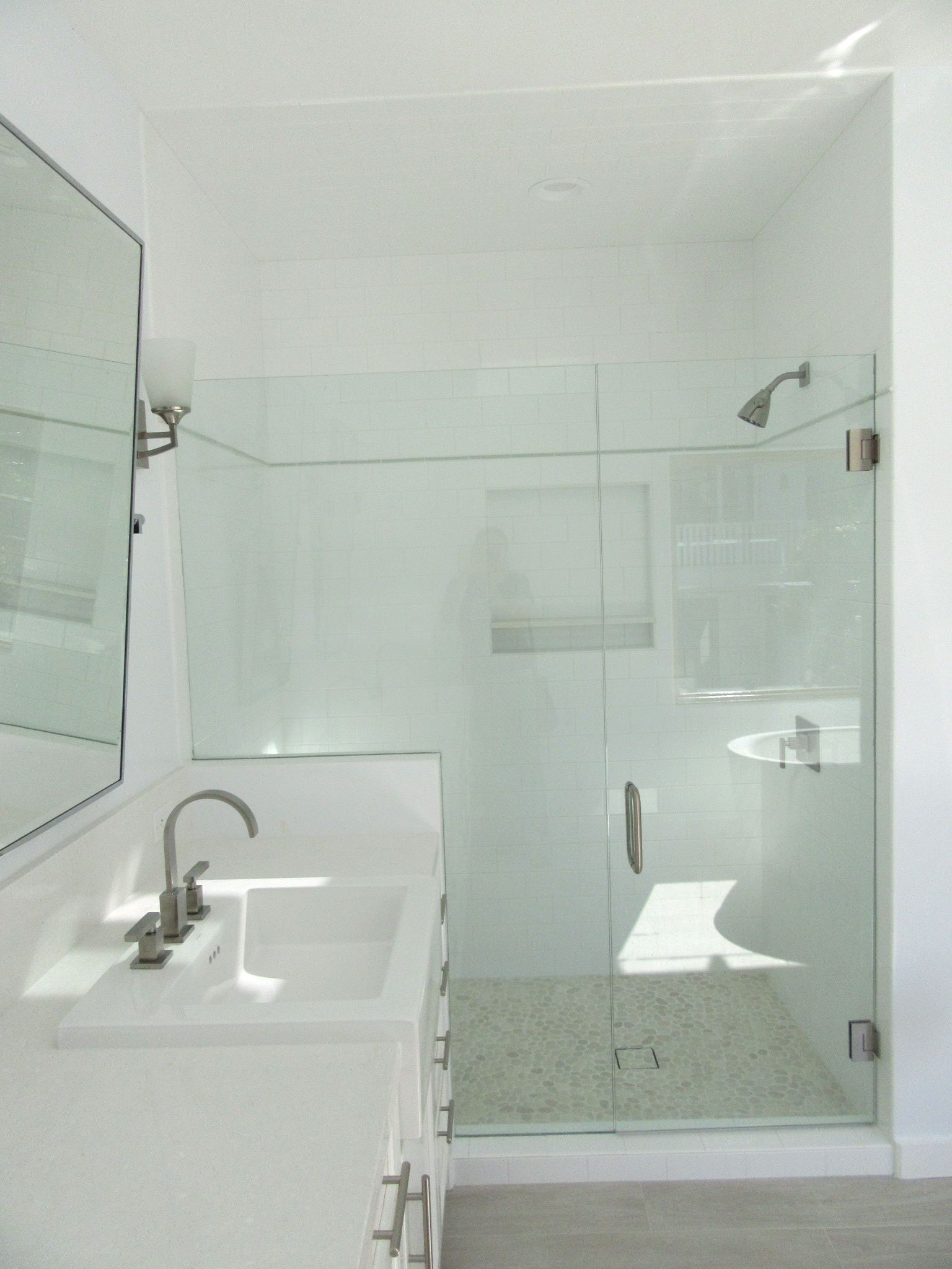A pristine bathroom simply white – Stefani Conniff Design